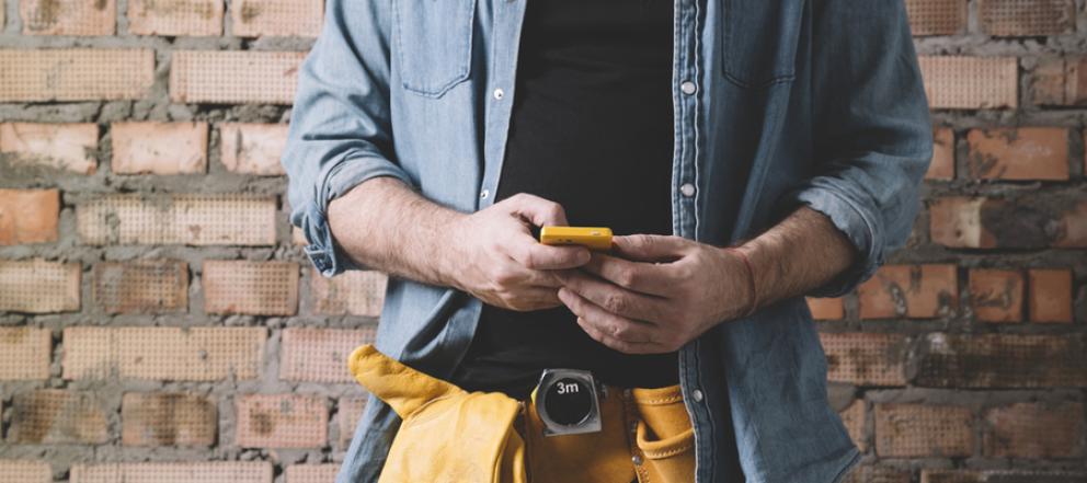 Cell Phones at Work: Safety Tips to Avoid Dangerous Distractions